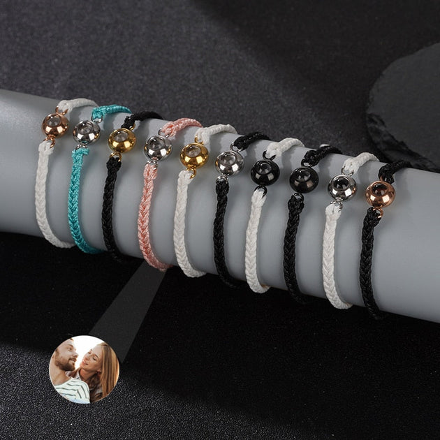Personalized Circle Photo Bracelet: A Unique and Meaningful Gift – Leonora